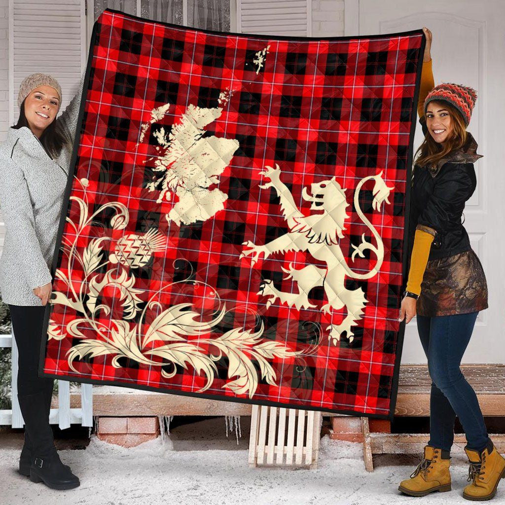 Scottish Cunningham Modern Clan Tartan Quilt Rampant Lion with Thistle ...
