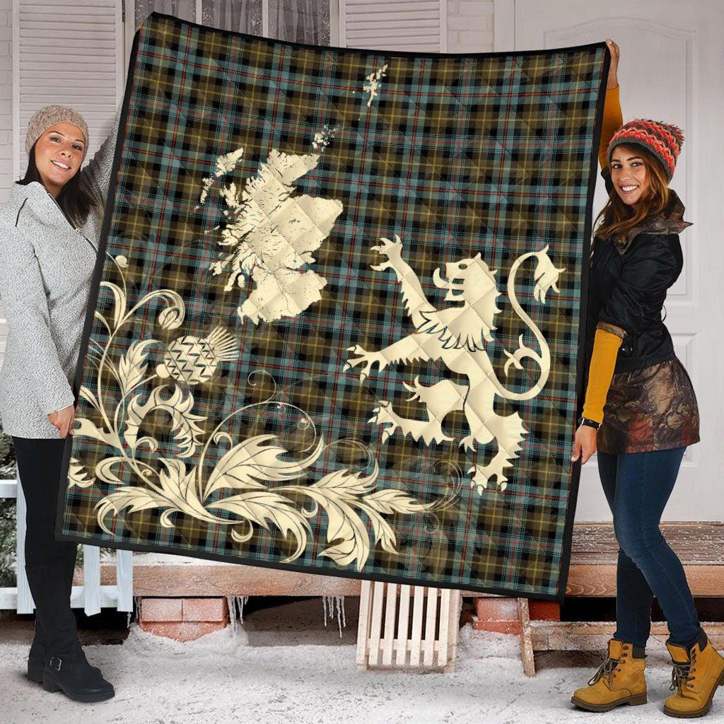Scottish Farquharson Weathered Clan Tartan Quilt Rampant Lion with Thi ...